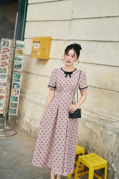 Đầm Regina