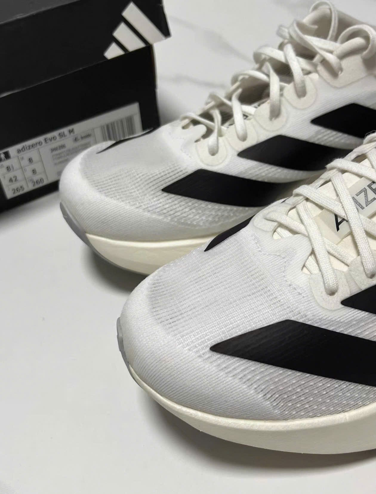 [Size 42 - 98%]: Adios Pro 4 màu trắng xanh