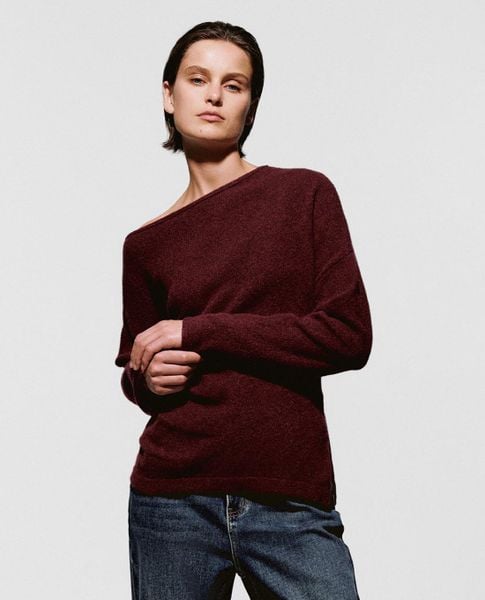 URBAN REVIVO - Áo kiểu nữ tay dài lệch vai nhún eo - URBAN REVIVO Việt Nam