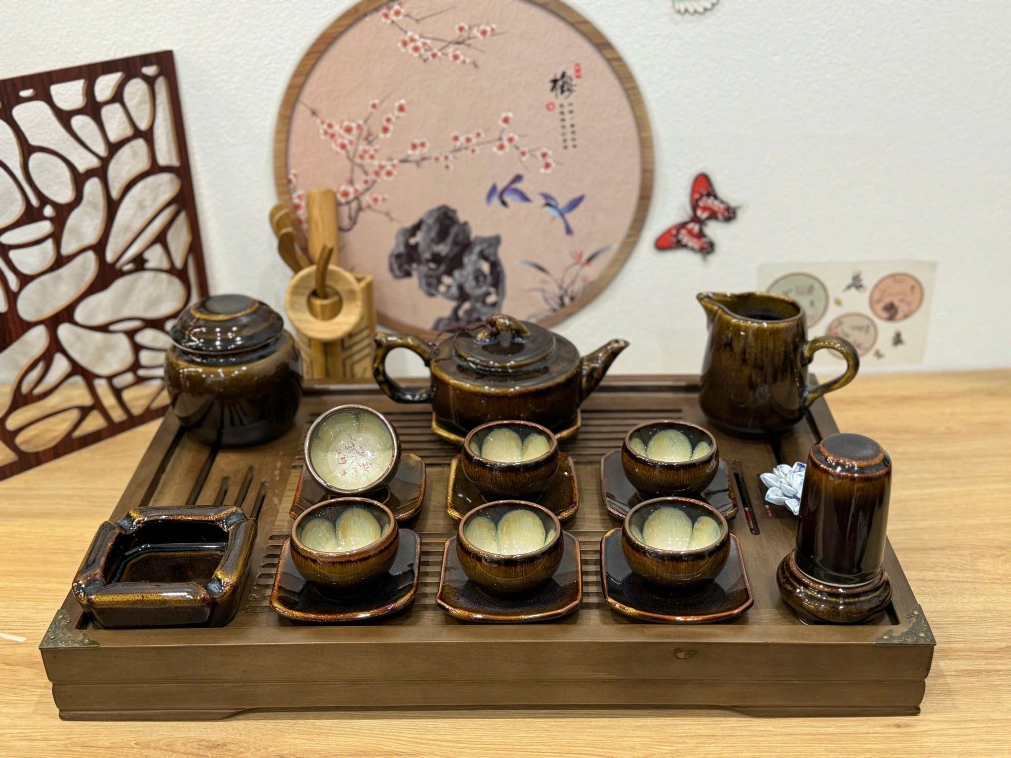 Bộ ấm chén dáng tre men hổ phách Bát Tràng đẹp tinh tế – Tún Decor