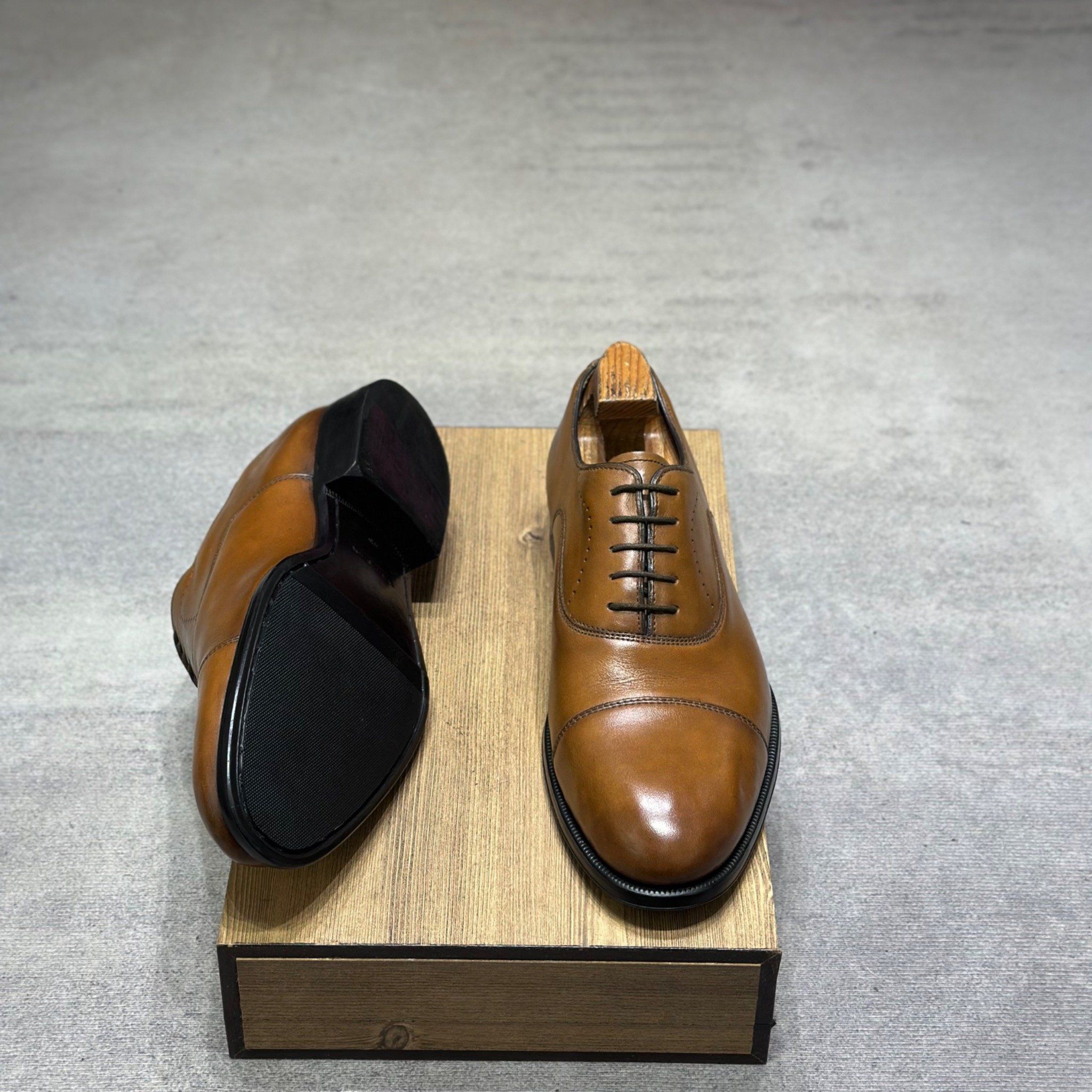 ZARA 42-42,5 – L.I DRESS MAN