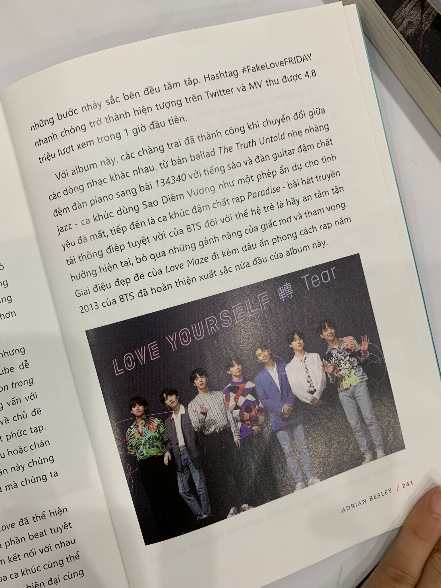 BTS Biểu Tượng K-Pop - Adrian Besley