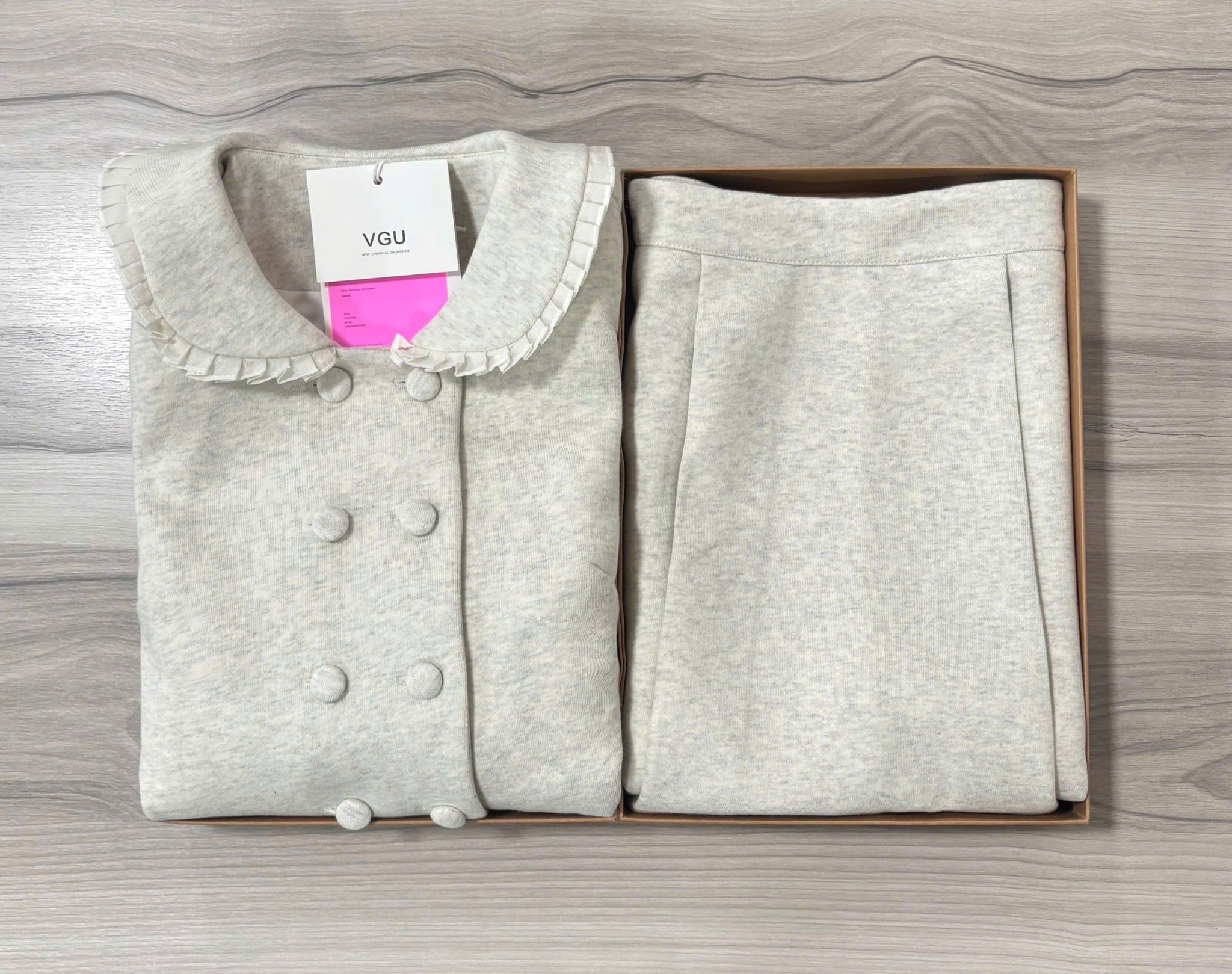 VGU2436 - SET CAO CẤP ÁO TAY DÀI NÚT BỌC - CHÂN VÁY NGẮN – LEARA