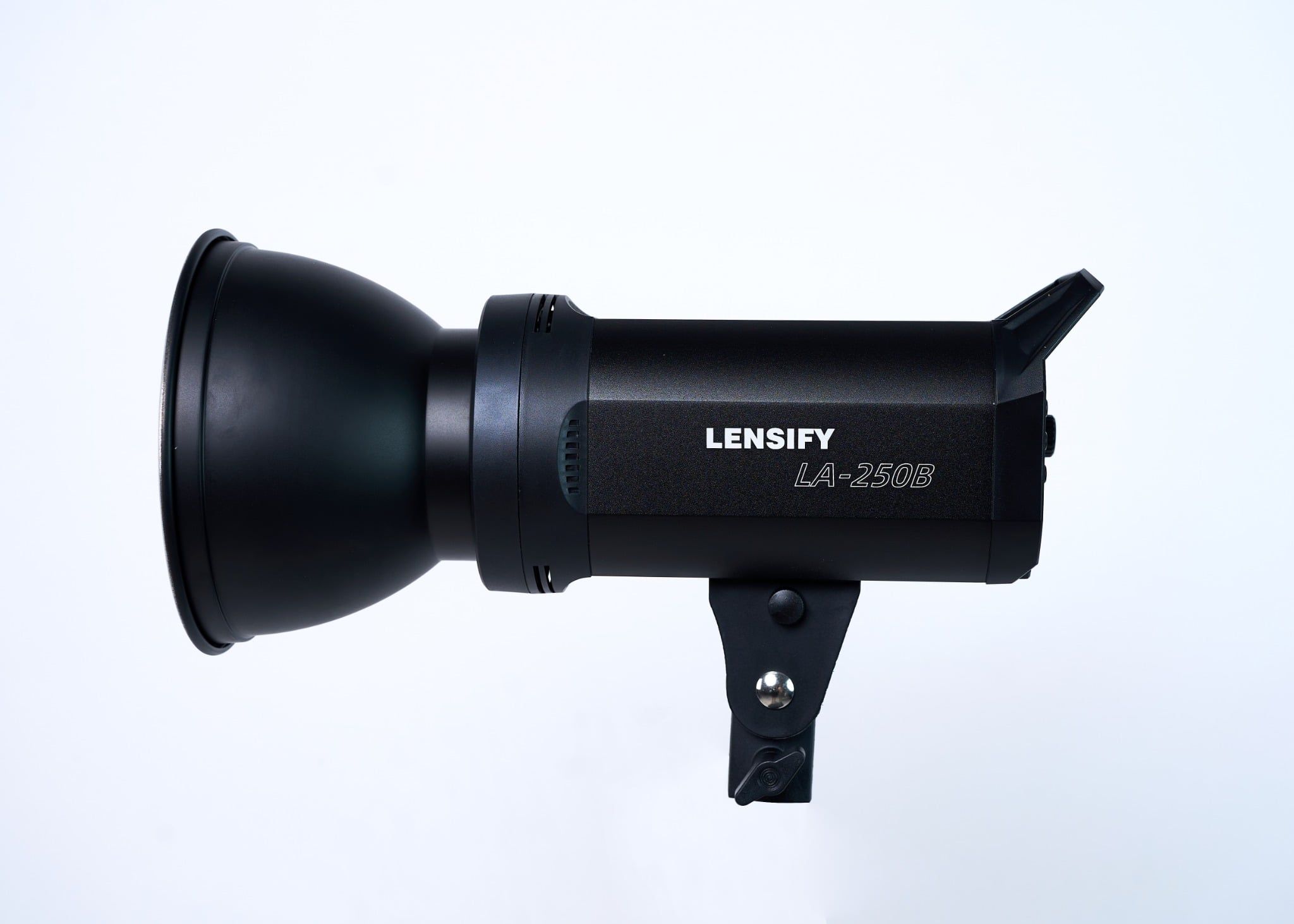 LA-250B – lensify