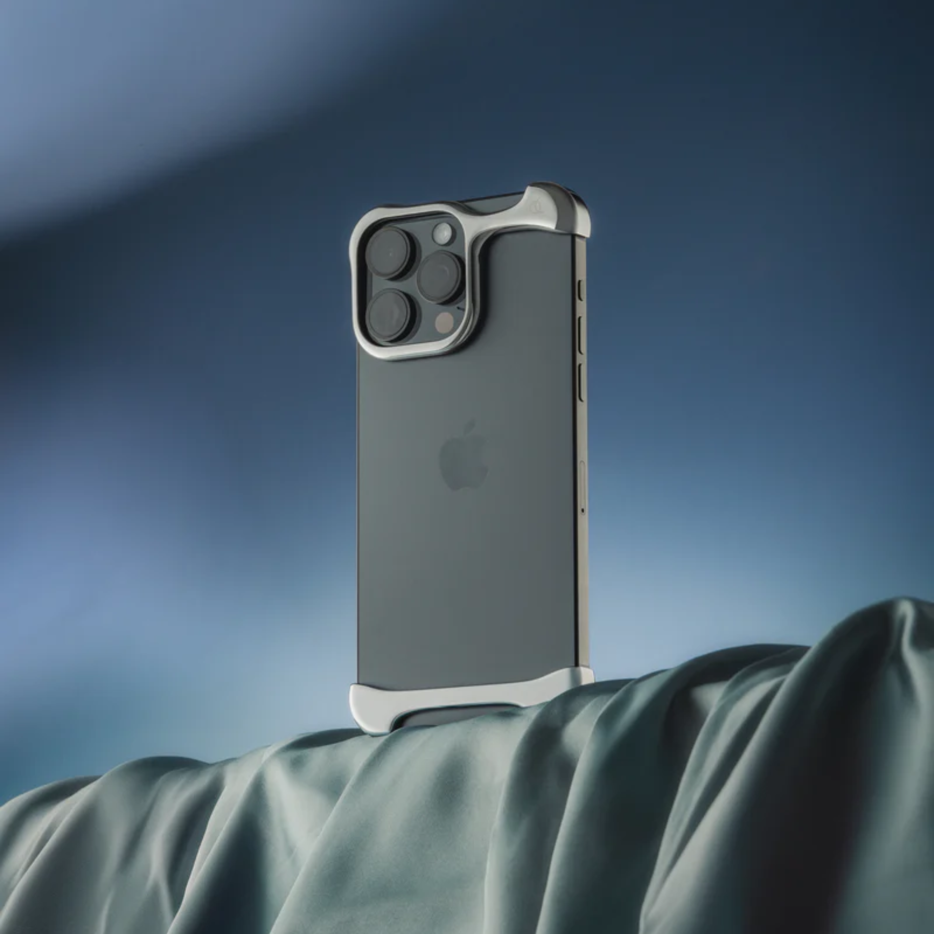 Ốp lưng Arc Pulse iPhone 16 Pro Max Chính Hãng | ARCVIETNAM – Arc Việt Nam